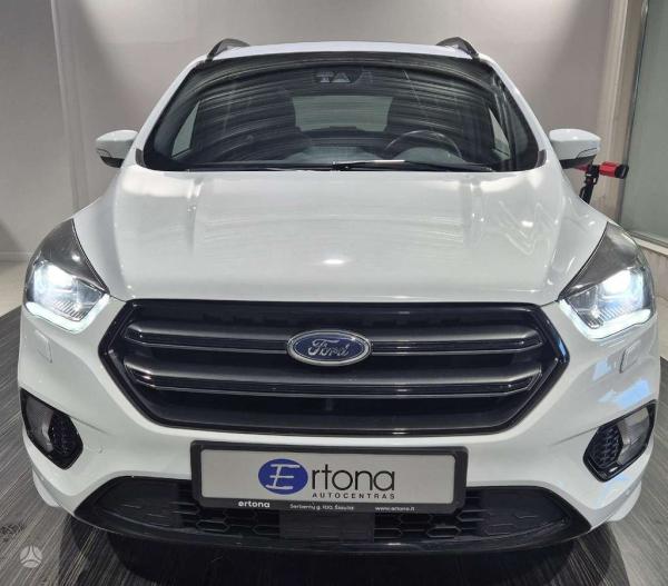 White Ford Kuga 2019 in Siauliai, with an engine capacity of 1.50 L and mileage of 107 thousand km for 13600 €, photo 8 on AUTOMOTO.COM.LV