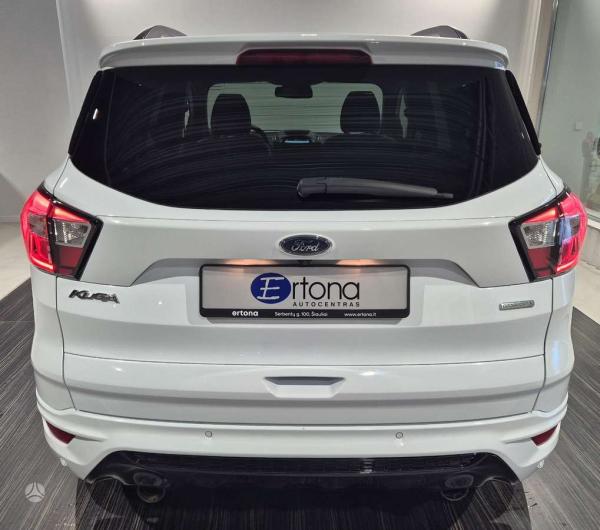 White Ford Kuga 2019 in Siauliai, with an engine capacity of 1.50 L and mileage of 107 thousand km for 13600 €, photo 9 on AUTOMOTO.COM.LV