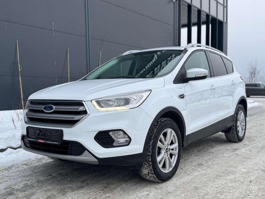 White Ford Kuga 2019 in Vilnius, with an engine capacity of 1.50 L and mileage of 72 thousand km for 14950 €, photo 1 on AUTOMOTO.COM.LV