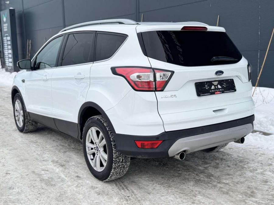 White Ford Kuga 2019 in Vilnius, with an engine capacity of 1.50 L and mileage of 72 thousand km for 14950 €, photo 10 on AUTOMOTO.COM.LV