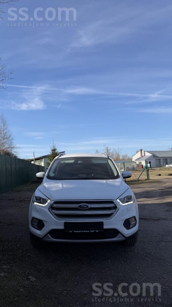 White Ford Kuga 2019 in Daugavpils, with an engine capacity of 2.00 L and mileage of 230 thousand km for 10900 €, photo 1 on AUTOMOTO.COM.LV