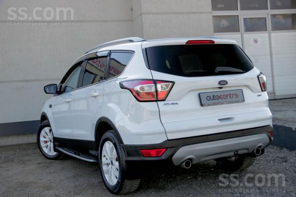 White Ford Kuga 2019 in Tukums, with an engine capacity of 2.00 L and mileage of 226 thousand km for 10998 €, photo 5 on AUTOMOTO.COM.LV