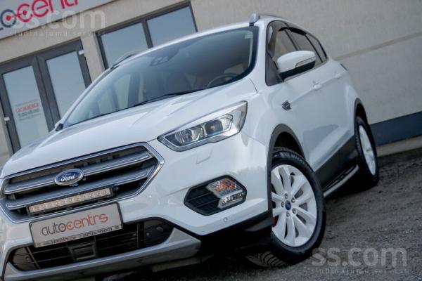 White Ford Kuga 2019 in Tukums, with an engine capacity of 2.00 L and mileage of 226 thousand km for 10998 €, photo 7 on AUTOMOTO.COM.LV