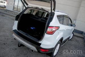White Ford Kuga 2019 in Tukums, with an engine capacity of 2.00 L and mileage of 226 thousand km for 10998 €, photo 28 on AUTOMOTO.COM.LV