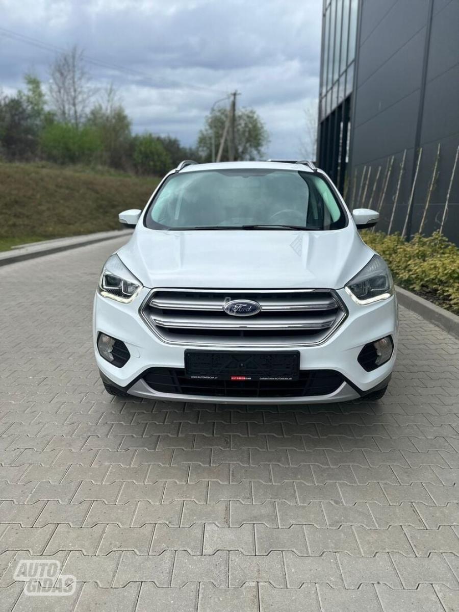 White Ford Kuga 2019 in Vilnius, with an engine capacity of 1.50 L and mileage of 72 thousand km for 11950 €, photo 4 on AUTOMOTO.COM.LV