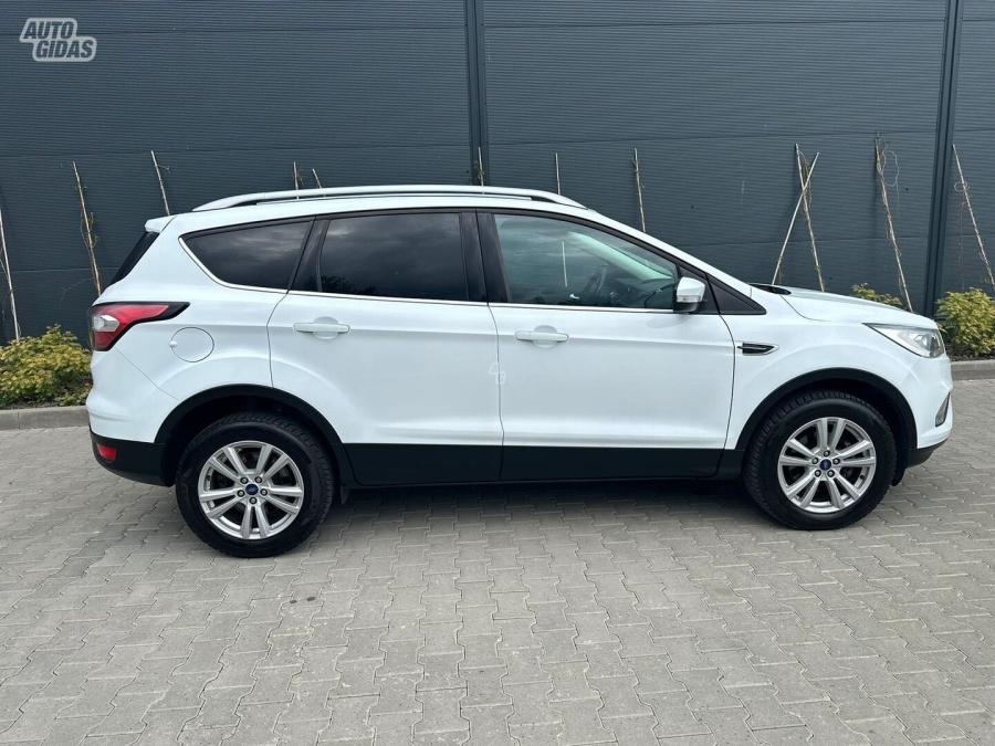 White Ford Kuga 2019 in Vilnius, with an engine capacity of 1.50 L and mileage of 72 thousand km for 11950 €, photo 10 on AUTOMOTO.COM.LV