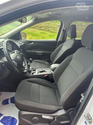 White Ford Kuga 2019 in Vilnius, with an engine capacity of 1.50 L and mileage of 72 thousand km for 11950 €, photo 20 on AUTOMOTO.COM.LV