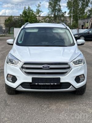 Balts Ford Kuga 2019 Daugavpils, ar dzinēja tilpumu 2.00 L un nobraukumu 230 tūkst. km par 11500 €, foto  vietnē AUTOMOTO.COM.LV