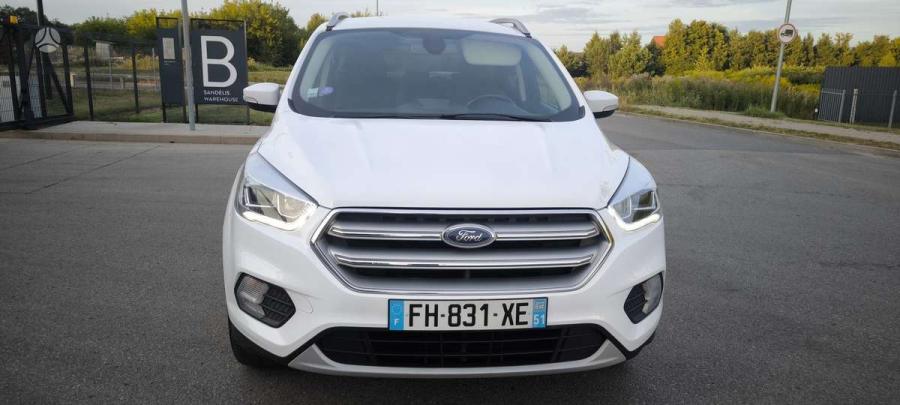 White Ford Kuga 2019 in Kaunas, with an engine capacity of 1.50 L and mileage of 207 thousand km for 8600 €, photo 3 on AUTOMOTO.COM.LV