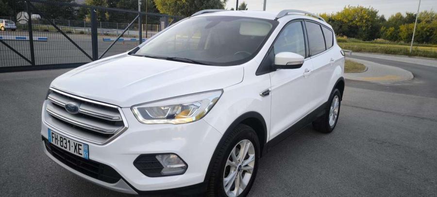 White Ford Kuga 2019 in Kaunas, with an engine capacity of 1.50 L and mileage of 207 thousand km for 8600 €, photo 4 on AUTOMOTO.COM.LV