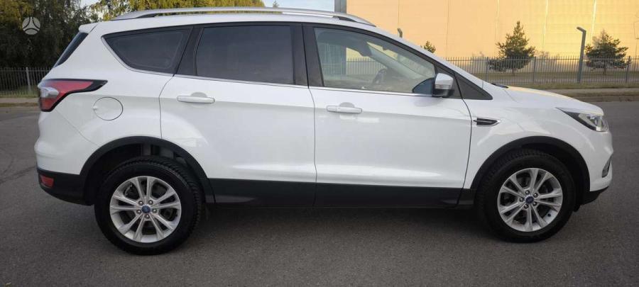 White Ford Kuga 2019 in Kaunas, with an engine capacity of 1.50 L and mileage of 207 thousand km for 8600 €, photo 11 on AUTOMOTO.COM.LV