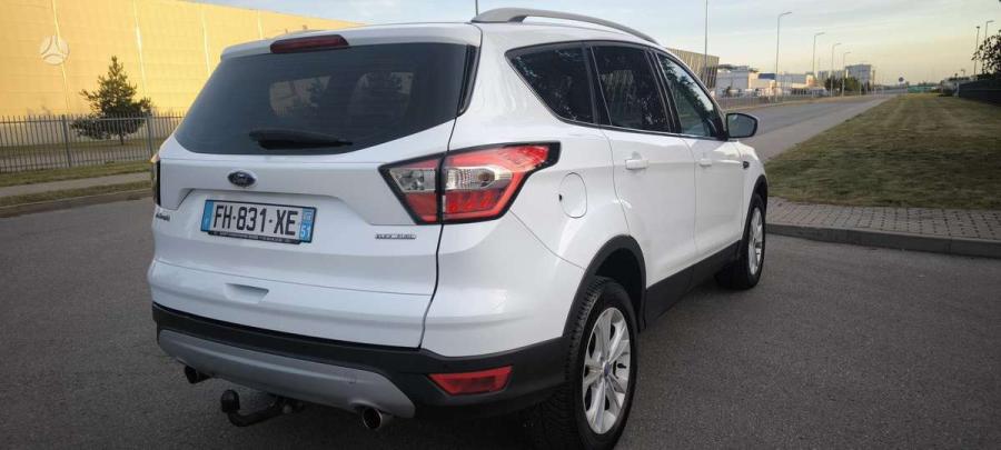 White Ford Kuga 2019 in Kaunas, with an engine capacity of 1.50 L and mileage of 207 thousand km for 8600 €, photo 12 on AUTOMOTO.COM.LV