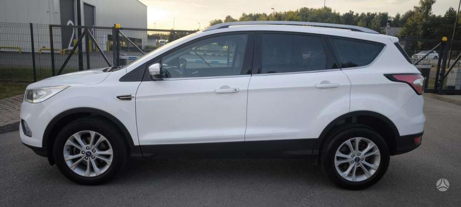 White Ford Kuga 2019 in Kaunas, with an engine capacity of 1.50 L and mileage of 207 thousand km for 8600 €, photo 15 on AUTOMOTO.COM.LV
