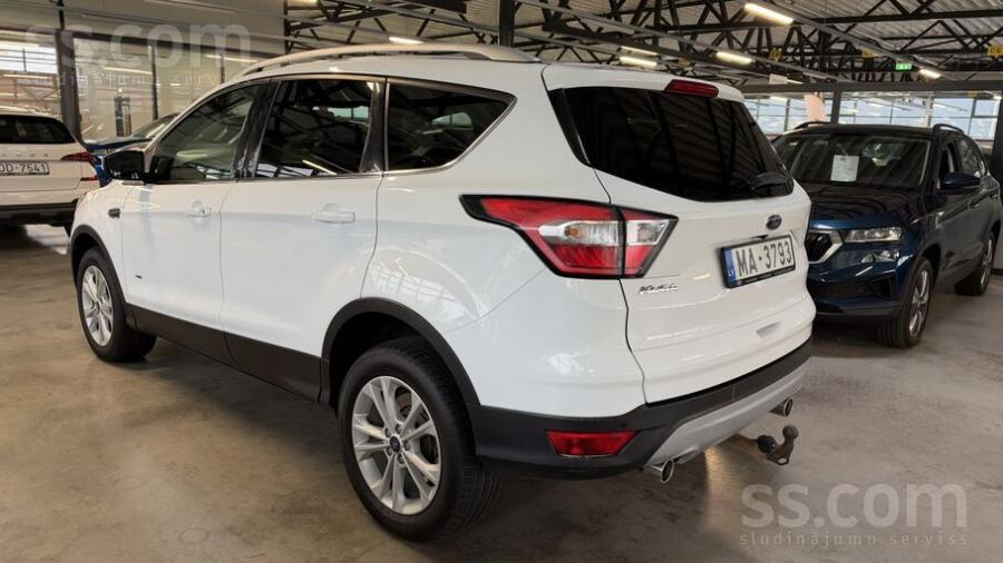 Balts Ford Kuga 2019 Rīga, ar dzinēja tilpumu 2.00 L un nobraukumu 157 tūkst. km par 10500 €, foto 4 vietnē AUTOMOTO.COM.LV