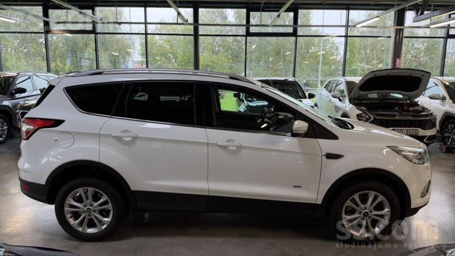 Balts Ford Kuga 2019 Rīga, ar dzinēja tilpumu 2.00 L un nobraukumu 157 tūkst. km par 10500 €, foto 7 vietnē AUTOMOTO.COM.LV