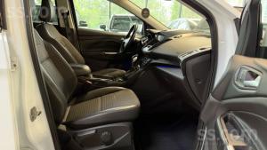 Balts Ford Kuga 2019 Rīga, ar dzinēja tilpumu 2.00 L un nobraukumu 157 tūkst. km par 10500 €, foto 18 vietnē AUTOMOTO.COM.LV