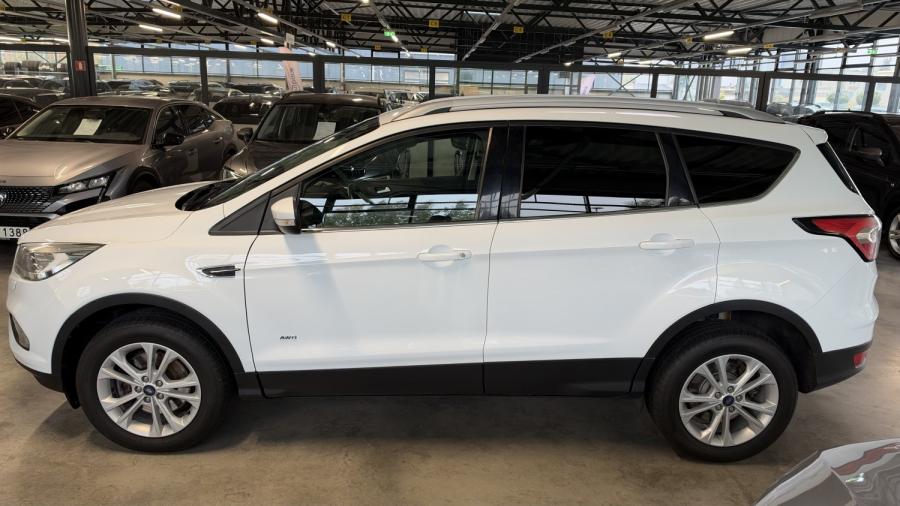 White Ford Kuga 2019 in Riga, with an engine capacity of 2.00 L and mileage of 157 thousand km for 9900 €, photo 1 on AUTOMOTO.COM.LV