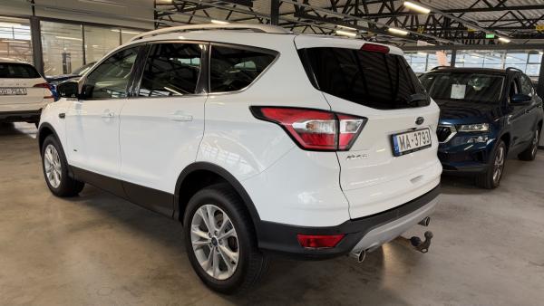 White Ford Kuga 2019 in Riga, with an engine capacity of 2.00 L and mileage of 157 thousand km for 9900 €, photo 3 on AUTOMOTO.COM.LV