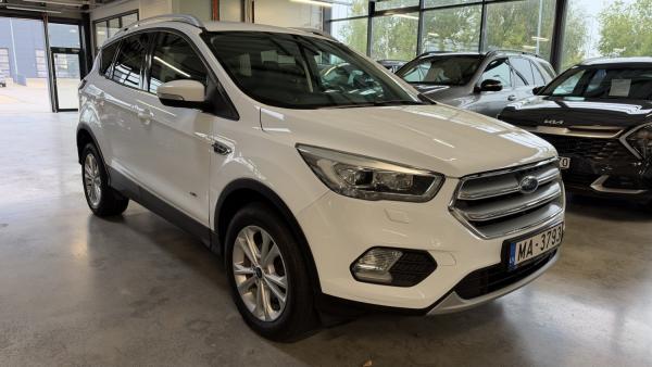 White Ford Kuga 2019 in Riga, with an engine capacity of 2.00 L and mileage of 157 thousand km for 9900 €, photo 7 on AUTOMOTO.COM.LV