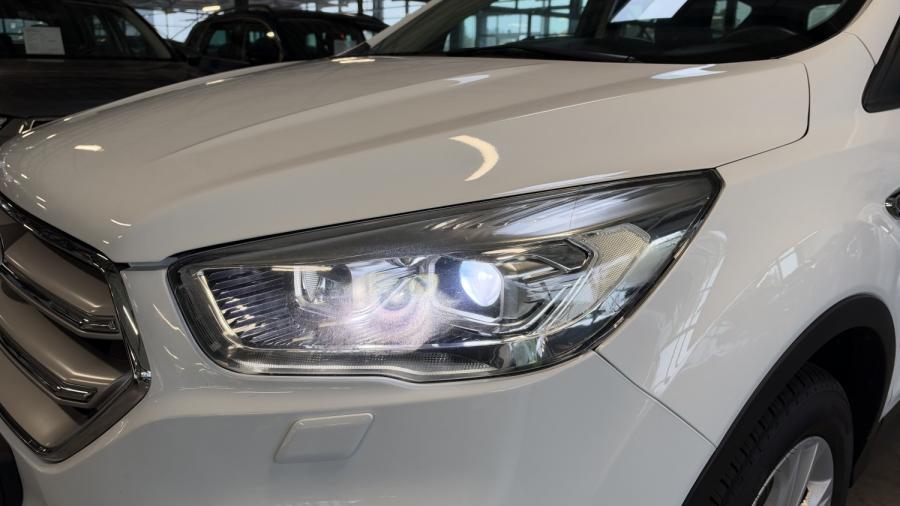 White Ford Kuga 2019 in Riga, with an engine capacity of 2.00 L and mileage of 157 thousand km for 9900 €, photo 10 on AUTOMOTO.COM.LV