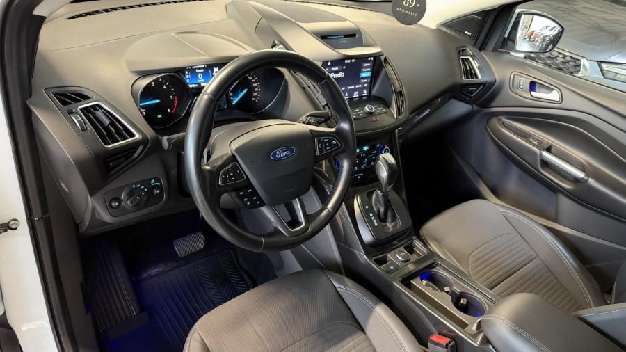 White Ford Kuga 2019 in Riga, with an engine capacity of 2.00 L and mileage of 157 thousand km for 9900 €, photo 13 on AUTOMOTO.COM.LV