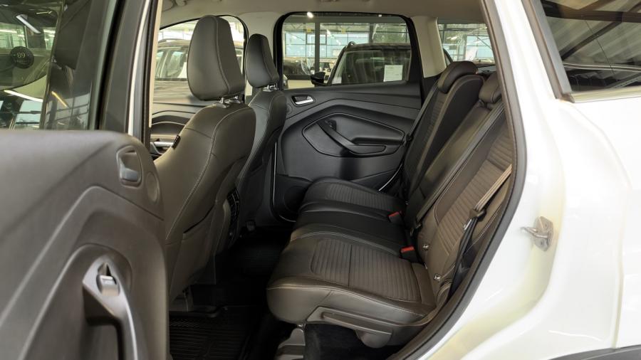 White Ford Kuga 2019 in Riga, with an engine capacity of 2.00 L and mileage of 157 thousand km for 9900 €, photo 14 on AUTOMOTO.COM.LV