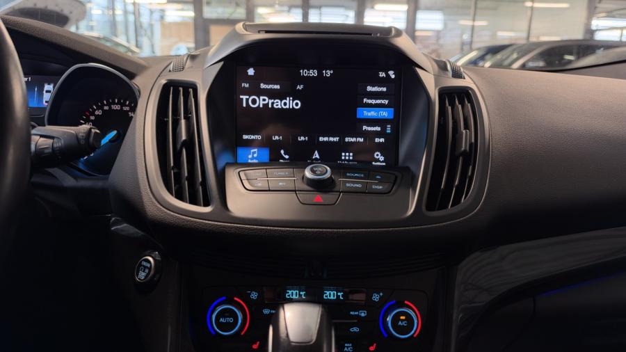 White Ford Kuga 2019 in Riga, with an engine capacity of 2.00 L and mileage of 157 thousand km for 9900 €, photo 22 on AUTOMOTO.COM.LV