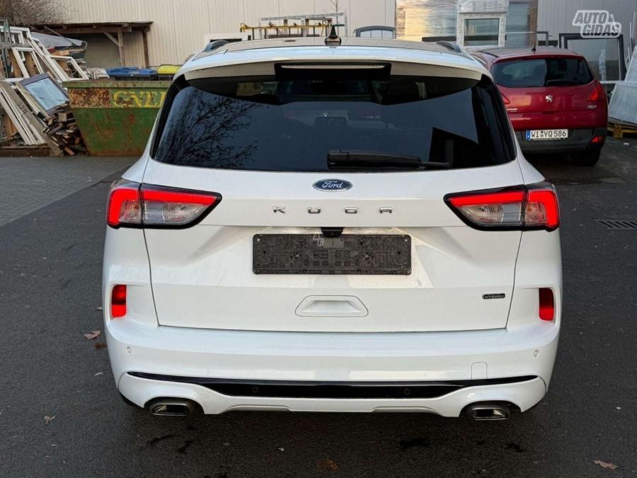 White Ford Kuga 2020 in Kaunas, with an engine capacity of 2.50 L and mileage of 95 thousand km for 21885 €, photo 7 on AUTOMOTO.COM.LV