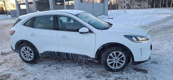 Balts Ford Kuga 2020 Naujoji Akmenė, ar dzinēja tilpumu 2.00 L un nobraukumu 173 tūkst. km par 14500 €, foto 2 vietnē AUTOMOTO.COM.LV