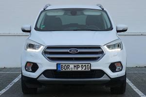 White Ford Kuga 2020 in Riga, with an engine capacity of 2.00 L and mileage of 197 thousand km for 19500 €, photo 4 on AUTOMOTO.COM.LV