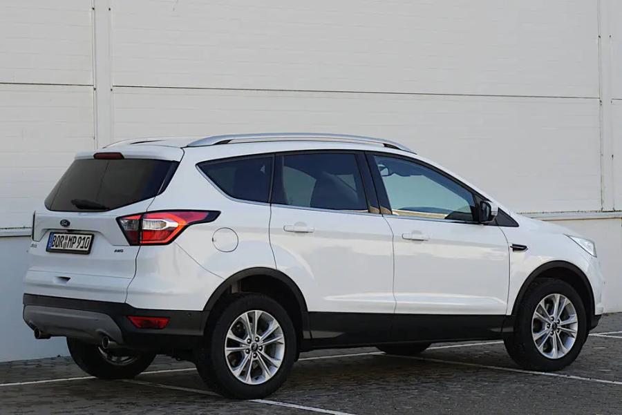White Ford Kuga 2020 in Riga, with an engine capacity of 2.00 L and mileage of 197 thousand km for 19500 €, photo 13 on AUTOMOTO.COM.LV