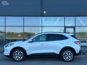 White Ford Kuga 2020 in Panevezys, with an engine capacity of 2.50 L and mileage of 53 thousand km for 20700 €, photo 9 on AUTOMOTO.COM.LV