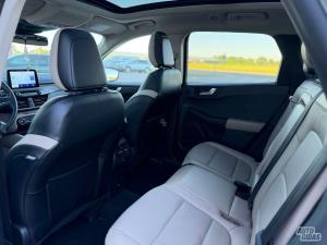 White Ford Kuga 2020 in Panevezys, with an engine capacity of 2.50 L and mileage of 53 thousand km for 20700 €, photo 15 on AUTOMOTO.COM.LV