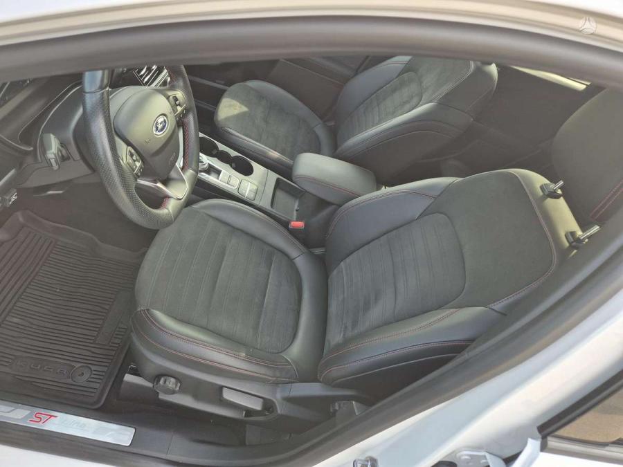 Balts Ford Kuga 2020 Panevēža, ar dzinēja tilpumu 2.49 L un nobraukumu 188 tūkst. km par 18500 €, foto 11 vietnē AUTOMOTO.COM.LV