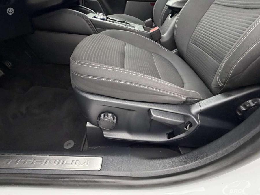 Balts Ford Kuga 2020 Viļņa, ar dzinēja tilpumu 2.00 L un nobraukumu 178 tūkst. km par 13900 €, foto 23 vietnē AUTOMOTO.COM.LV