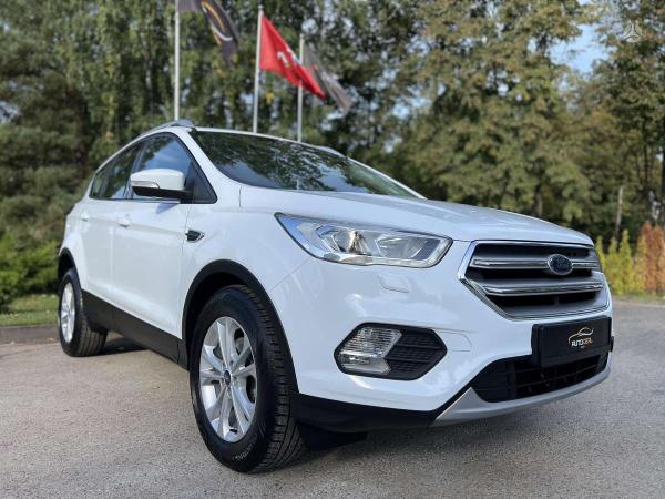 Ford Kuga 2020 in Kazlu Ruda on AUTOMOTO.COM.LV White Ford Kuga 2020 in Kazlu Ruda, with an engine capacity of 1.50 L and mileage of 158 thousand km for 9000 €, photo 3 on AUTOMOTO.COM.LV