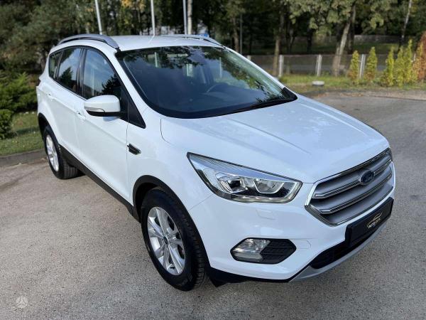 Ford Kuga 2020 in Kazlu Ruda on AUTOMOTO.COM.LV White Ford Kuga 2020 in Kazlu Ruda, with an engine capacity of 1.50 L and mileage of 158 thousand km for 9000 €, photo 4 on AUTOMOTO.COM.LV