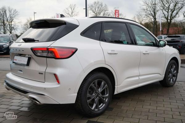 Balts Ford Kuga 2021 Kauņa, ar dzinēja tilpumu 2.50 L un nobraukumu 61 tūkst. km par 26469 €, foto 5 vietnē AUTOMOTO.COM.LV