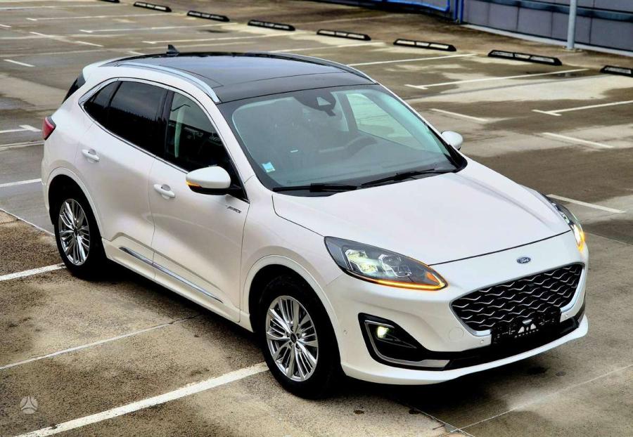 Balts Ford Kuga 2021 Viļņa, ar dzinēja tilpumu 2.49 L un nobraukumu 227 tūkst. km par 14900 €, foto 1 vietnē AUTOMOTO.COM.LV