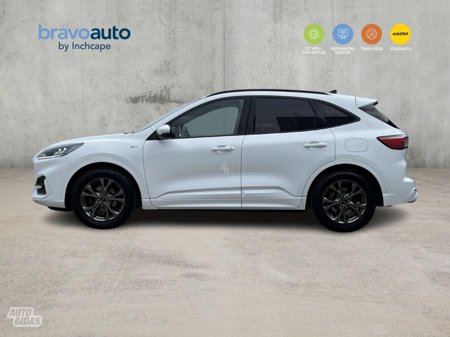 White Ford Kuga 2021 in Kaunas, with an engine capacity of 1.50 L and mileage of 92 thousand km for 17492 €, photo 2 on AUTOMOTO.COM.LV