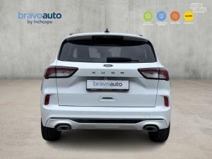 White Ford Kuga 2021 in Kaunas, with an engine capacity of 1.50 L and mileage of 92 thousand km for 17492 €, photo 4 on AUTOMOTO.COM.LV