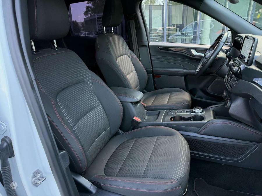 Balts Ford Kuga 2021 Kauņa, ar dzinēja tilpumu 2.49 L un nobraukumu 178 tūkst. km par 17500 €, foto 14 vietnē AUTOMOTO.COM.LV