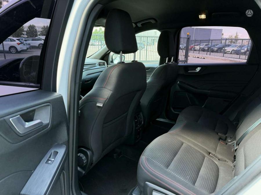 Balts Ford Kuga 2021 Kauņa, ar dzinēja tilpumu 2.49 L un nobraukumu 178 tūkst. km par 17500 €, foto 18 vietnē AUTOMOTO.COM.LV