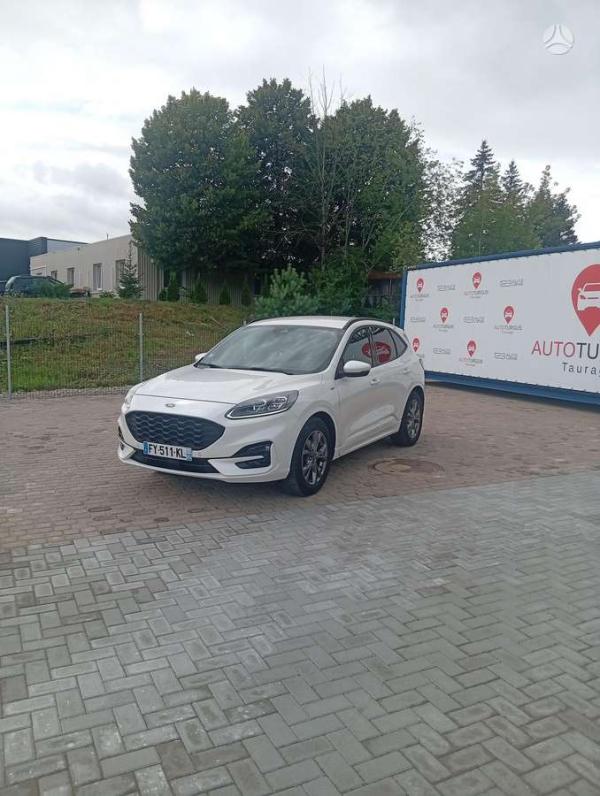 Balts Ford Kuga 2021 Tauragė, ar dzinēja tilpumu 1.50 L un nobraukumu 143 tūkst. km par 14600 €, foto 1 vietnē AUTOMOTO.COM.LV
