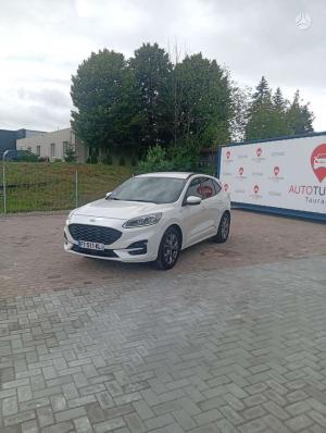 Balts Ford Kuga 2021 Tauragė, ar dzinēja tilpumu 1.50 L un nobraukumu 143 tūkst. km par 14600 €, foto  vietnē AUTOMOTO.COM.LV