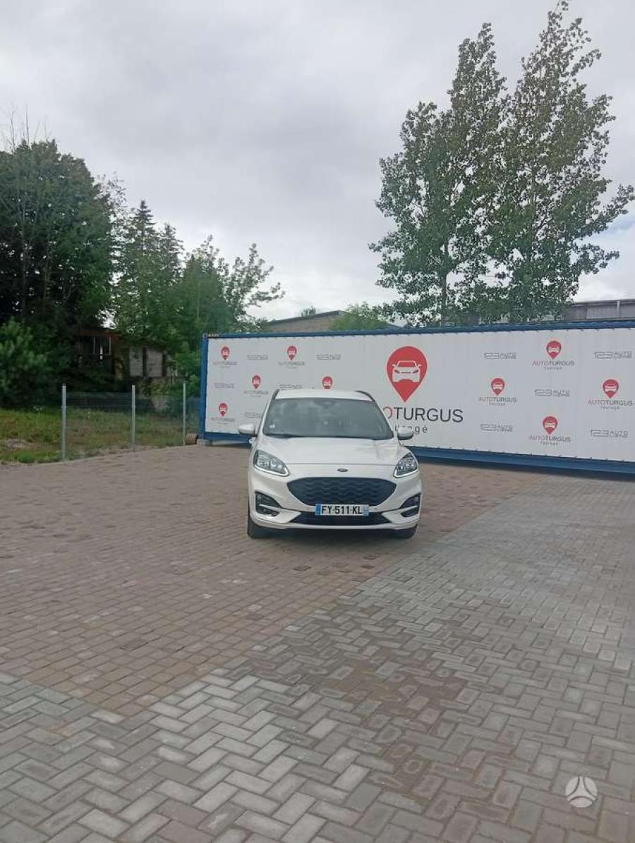 Белый Форд Куга 2021 в Таураге, объемом двигателя 1.50 л и пробегом 143 тыс. км за 14600 €, фото 3 на AUTOMOTO.COM.LV