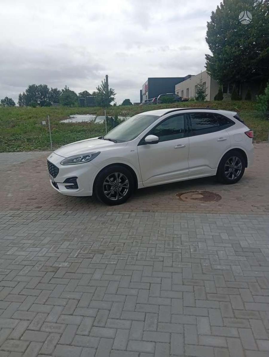 Белый Форд Куга 2021 в Таураге, объемом двигателя 1.50 л и пробегом 143 тыс. км за 14600 €, фото 9 на AUTOMOTO.COM.LV