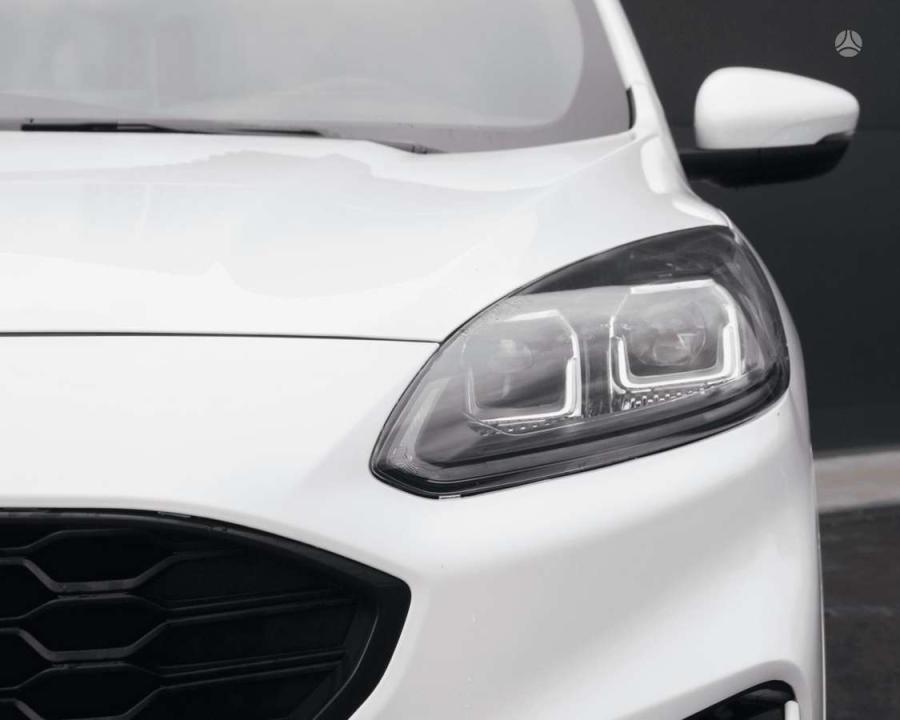 White Ford Kuga 2021 in Kaunas, with an engine capacity of 2.50 L and mileage of 75 thousand km for 23500 €, photo 5 on AUTOMOTO.COM.LV
