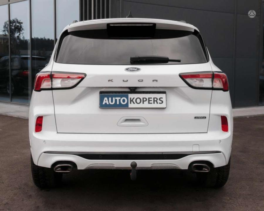 White Ford Kuga 2021 in Kaunas, with an engine capacity of 2.50 L and mileage of 75 thousand km for 23500 €, photo 8 on AUTOMOTO.COM.LV