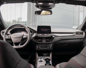 White Ford Kuga 2021 in Kaunas, with an engine capacity of 2.50 L and mileage of 75 thousand km for 23500 €, photo 14 on AUTOMOTO.COM.LV